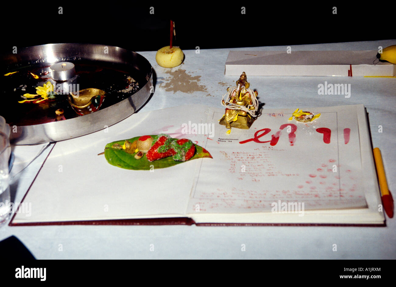 Chopda pujan Banque de photographies et d’images à haute résolution - Alamy