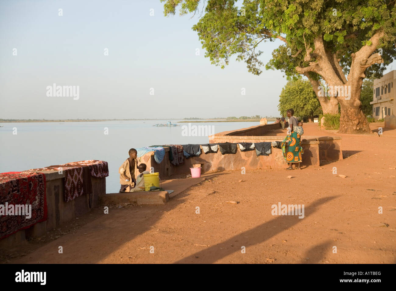 Segou city on the niger river banks Banque de photographies et d’images ...