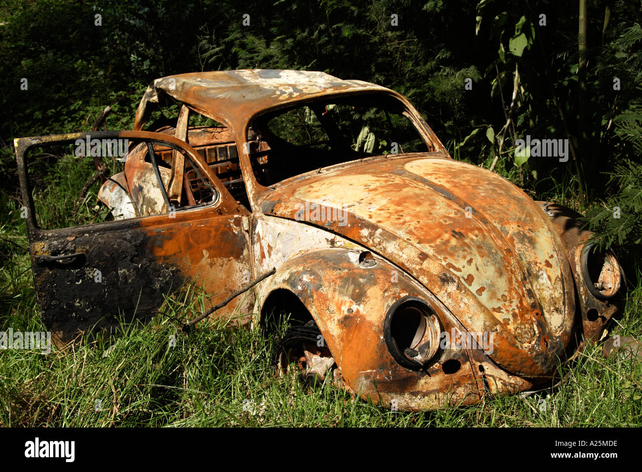 Rusty old VW Coccinelle voiture Photo Stock - Alamy