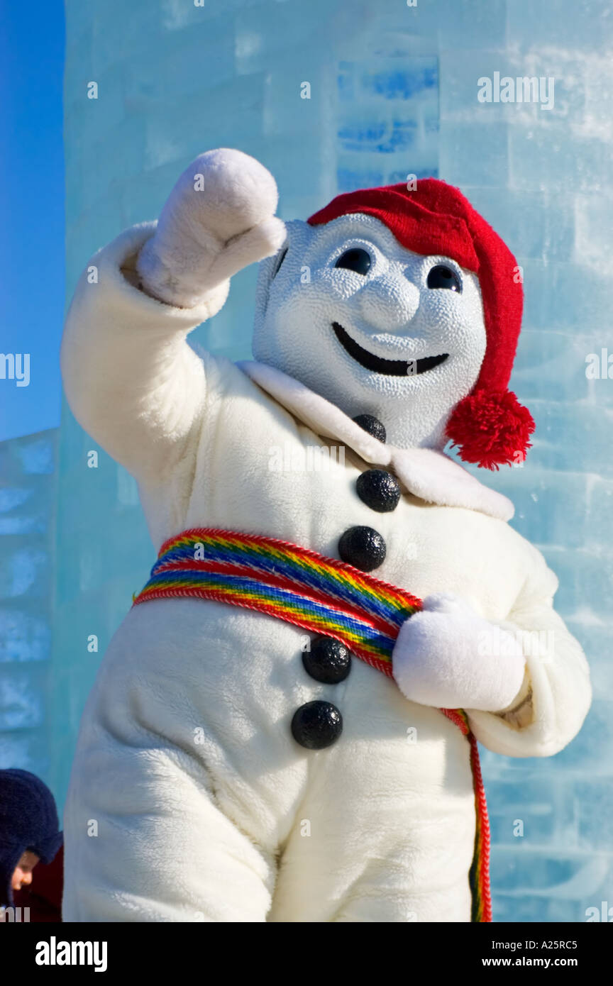 The quebec city winter carnival mascot Banque de photographies et d ...