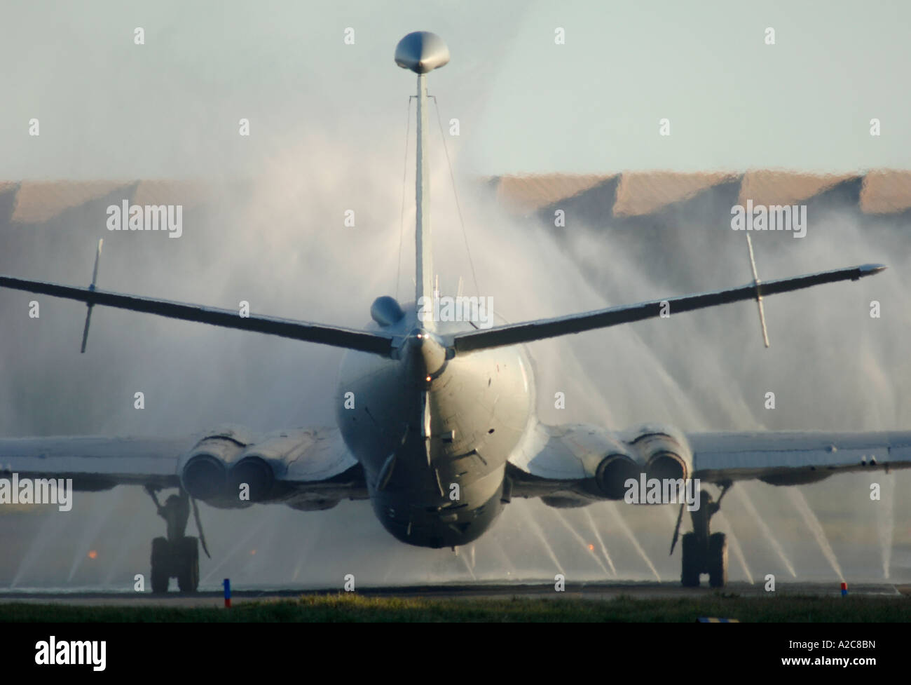 HS Nimrod MR2 dans le lit de lavage haute pression RAF Kinloss dans le ...