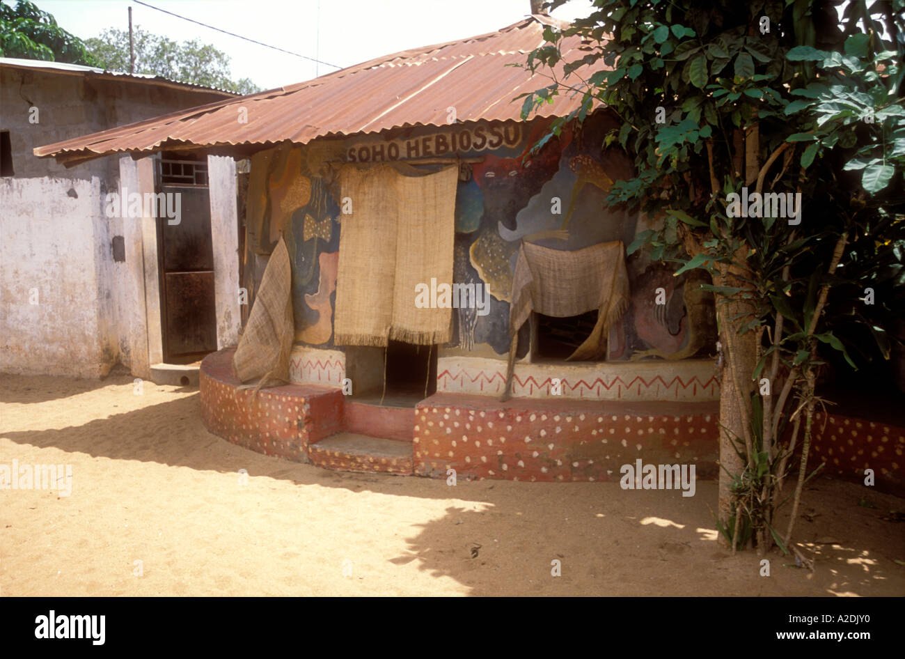 Voodoo benin temple Banque de photographies et d’images à haute ...