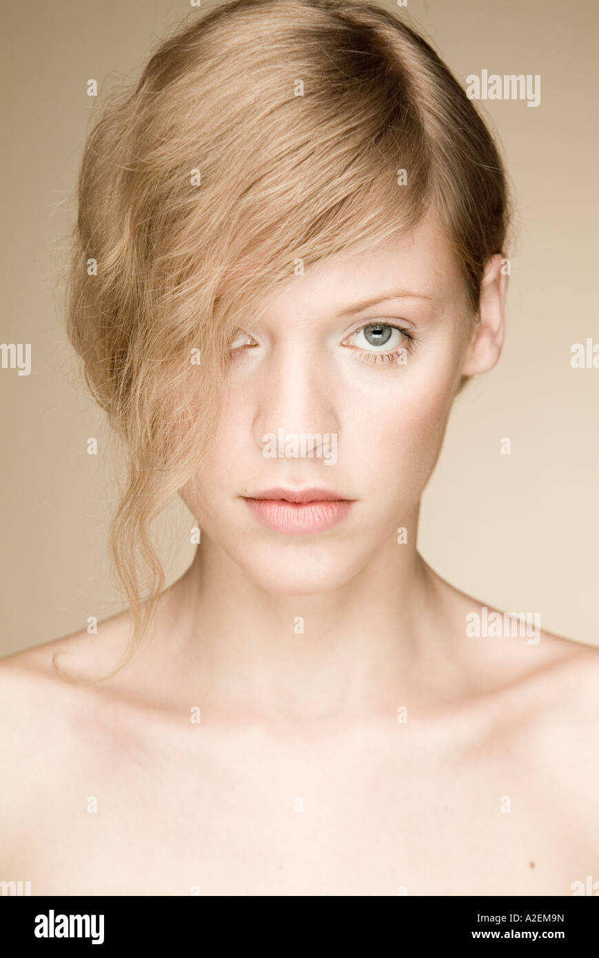 Girl cleavage Banque d'image et photos - Page 7 - Alamy