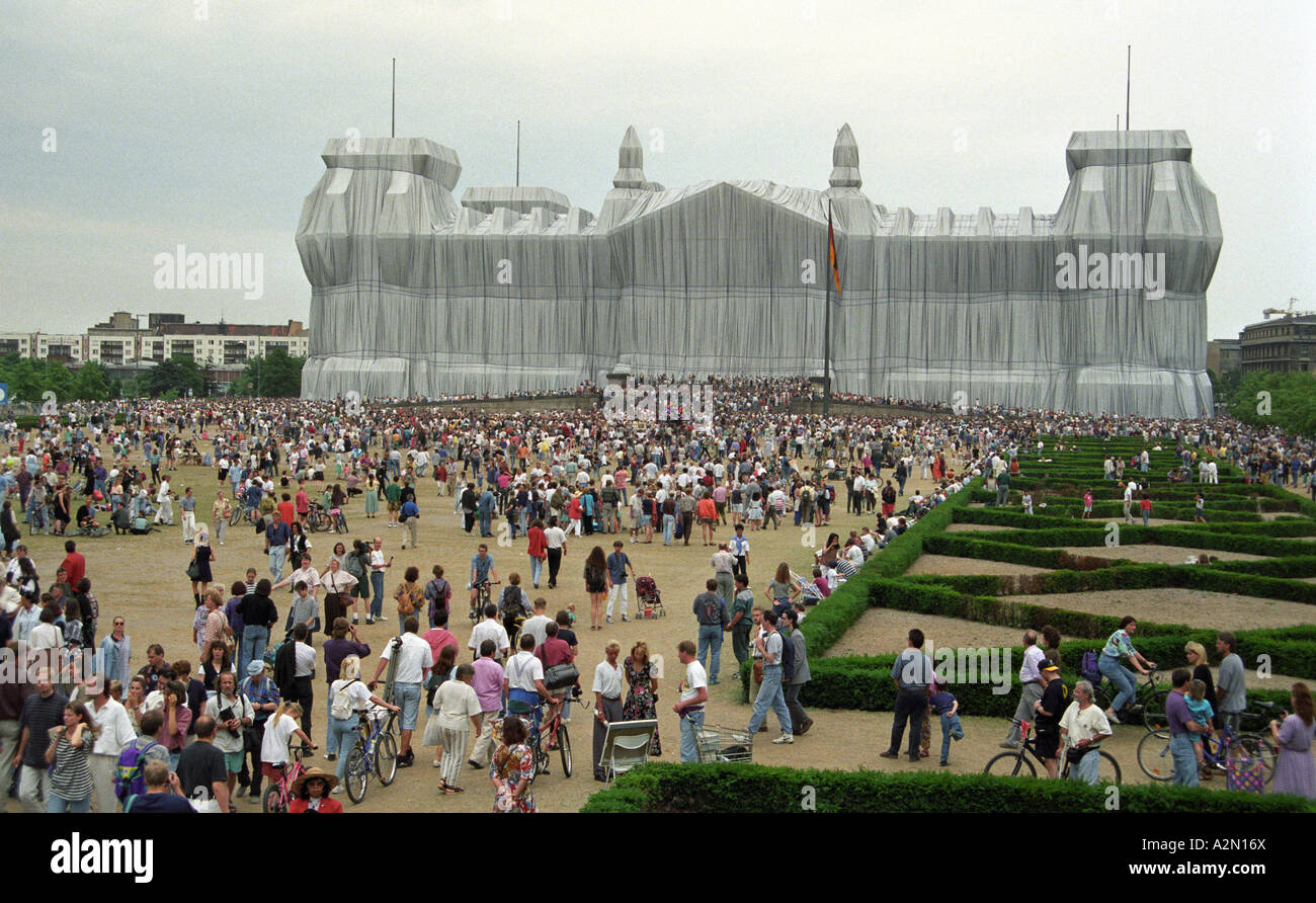 Christo reichstag Banque de photographies et d’images à haute résolution - Alamy