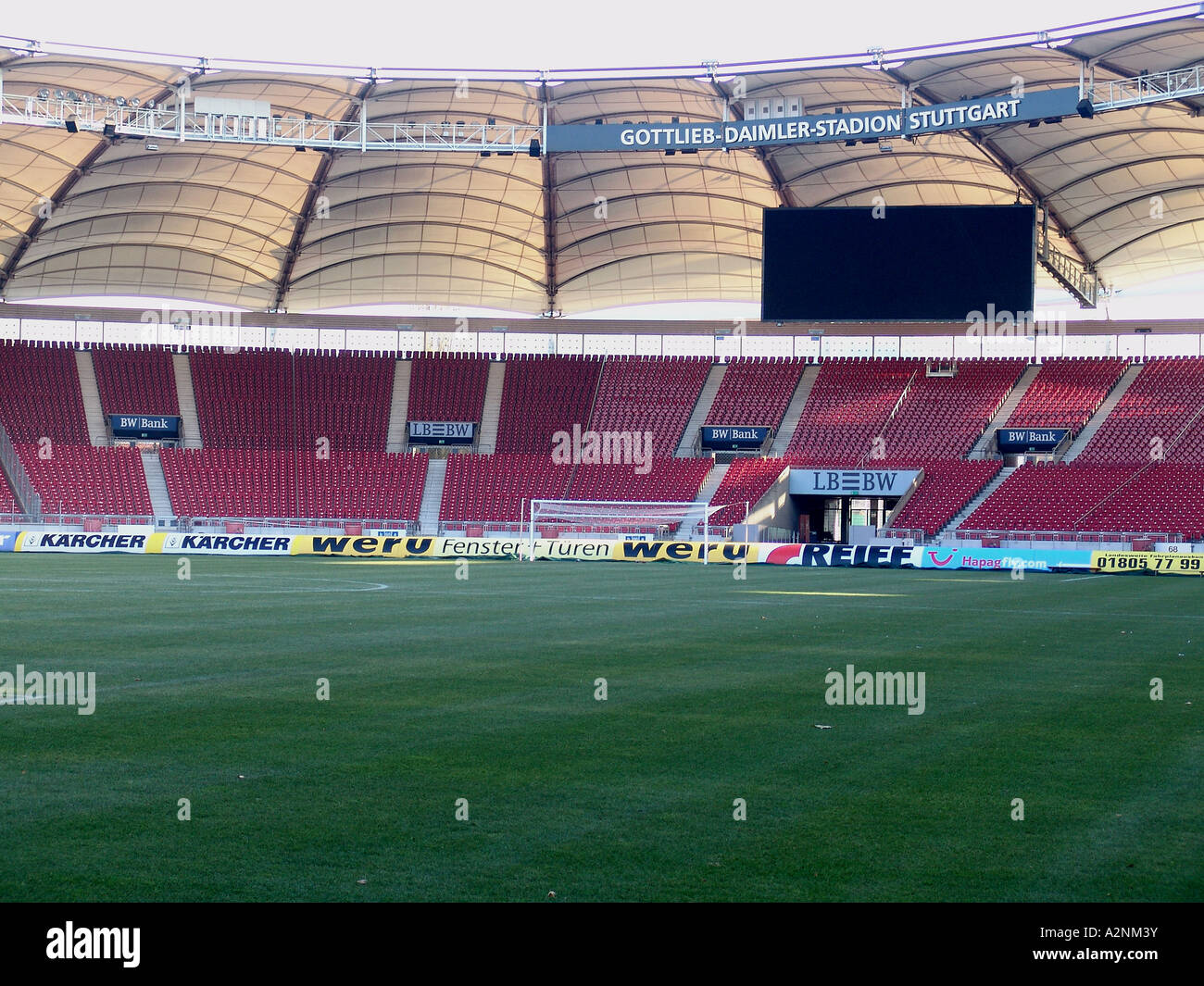 Gottlieb daimler stadium Banque de photographies et d’images à haute ...