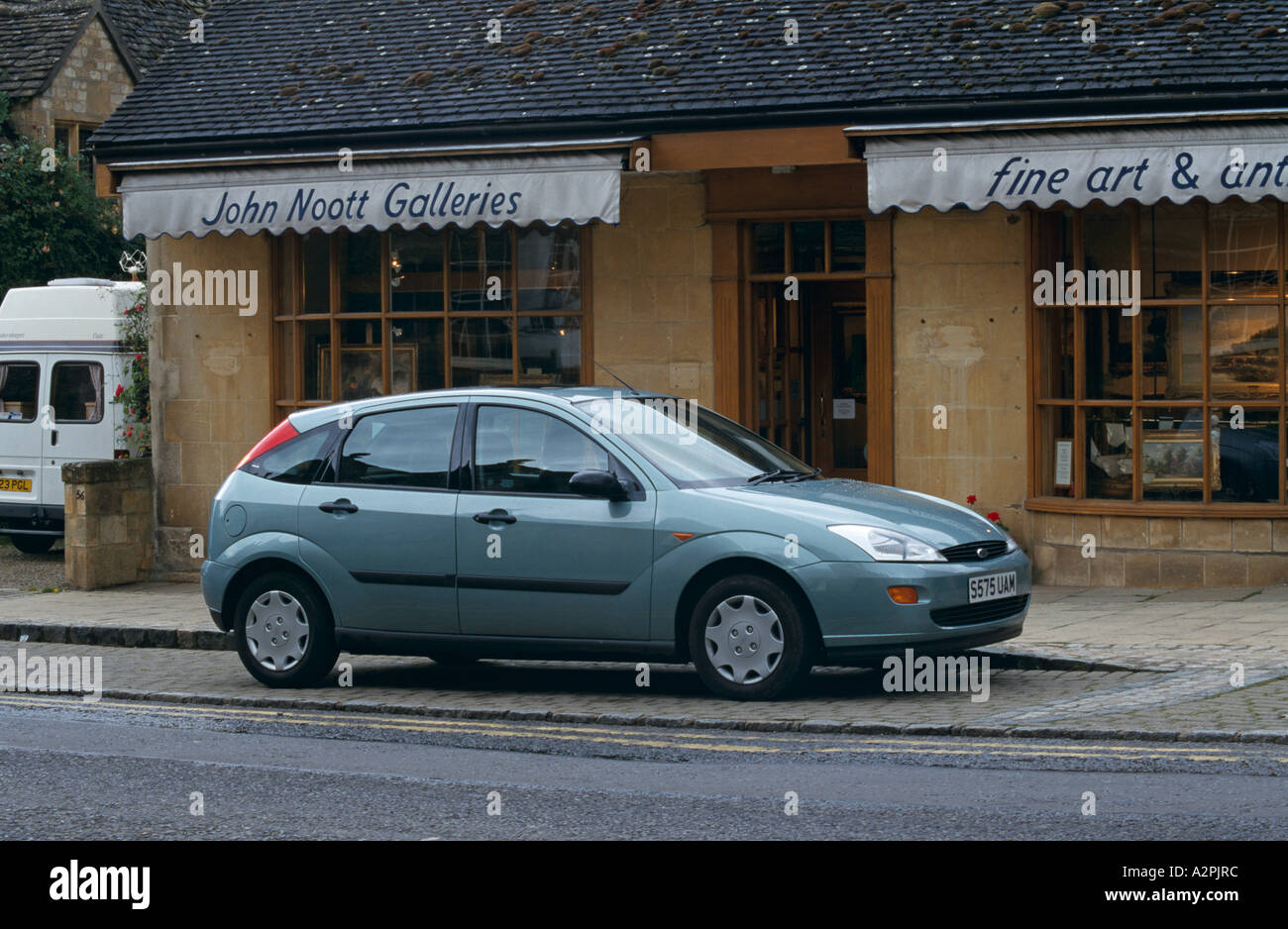 1998 ford focus Banque de photographies et d’images à haute résolution ...