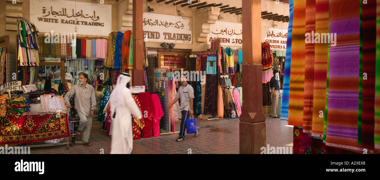 United arab emirates textiles Banque de photographies et d’images à ...