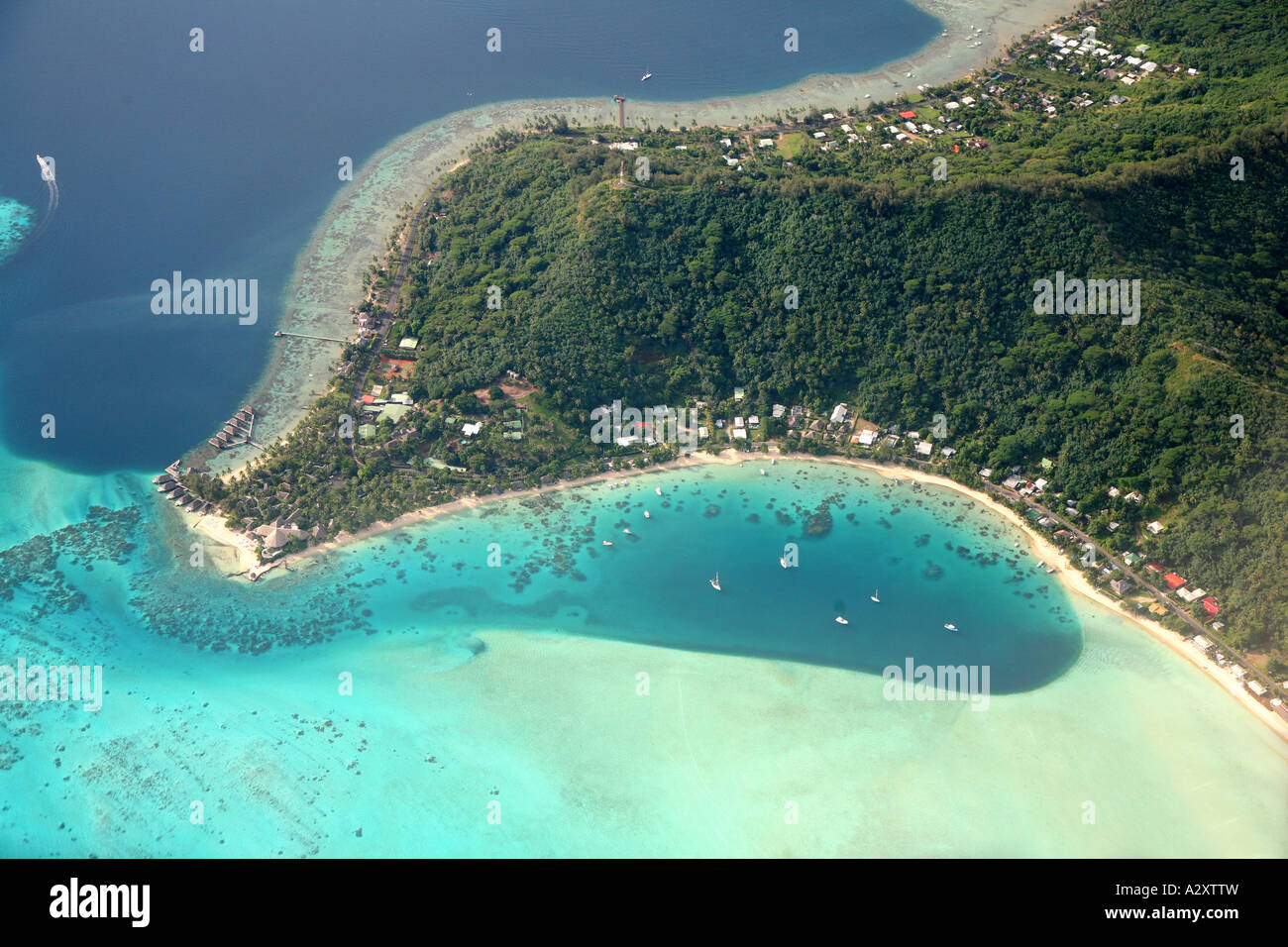 Plage de Matira Bora Bora vue aérienne du Pacifique Polynésie Française ...