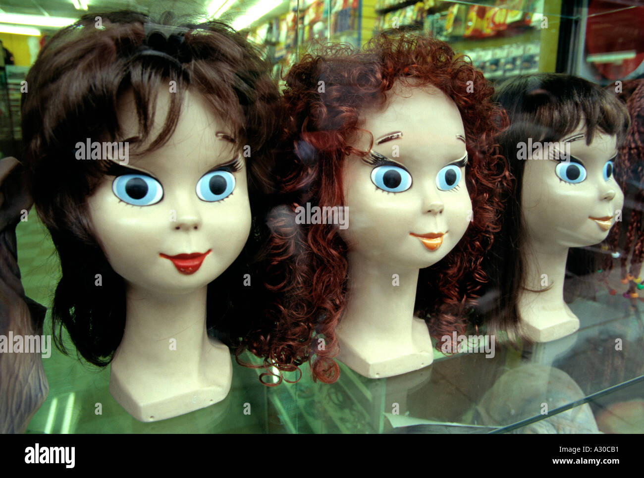 Wig shop Banque de photographies et d’images à haute résolution - Alamy