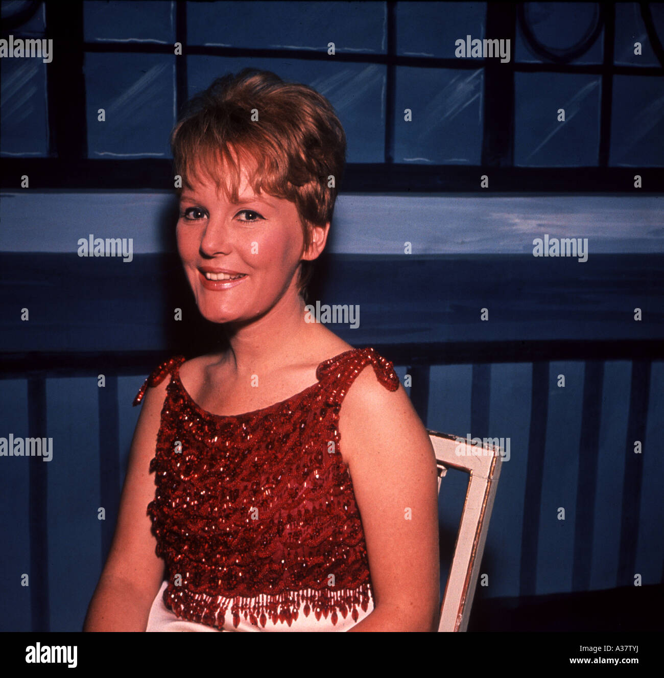 PETULA CLARK UK singer vers 1964 Photo Stock - Alamy