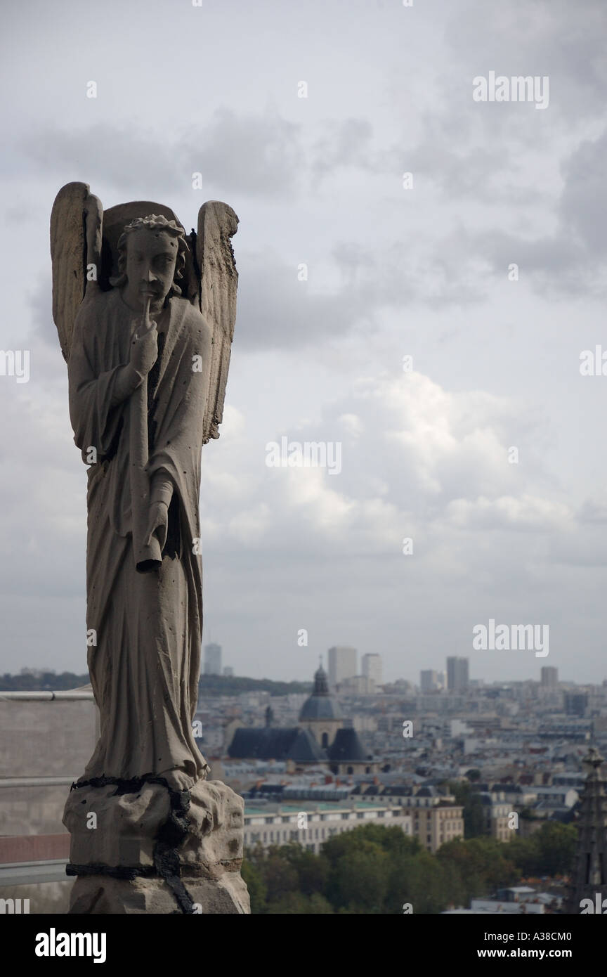 Paris angel Banque de photographies et d’images à haute résolution - Alamy