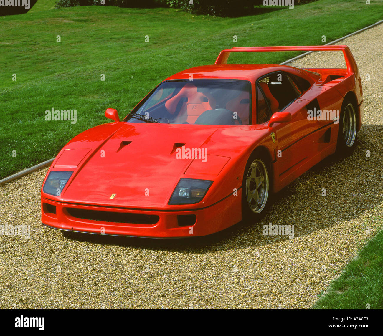 Voiture ferrari f40 Banque de photographies et d’images à haute ...