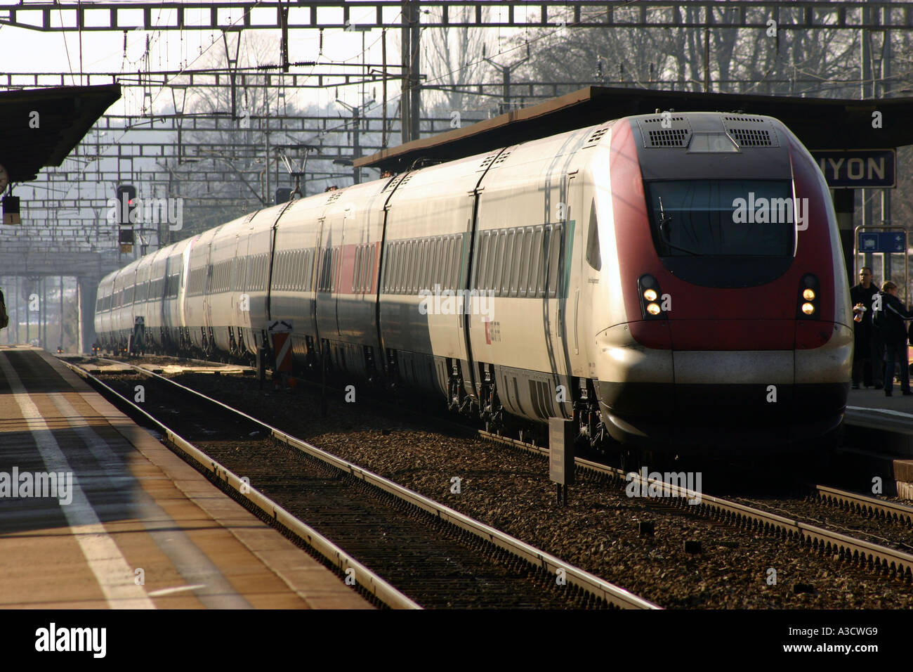 Swiss tilting train Banque de photographies et d’images à haute ...
