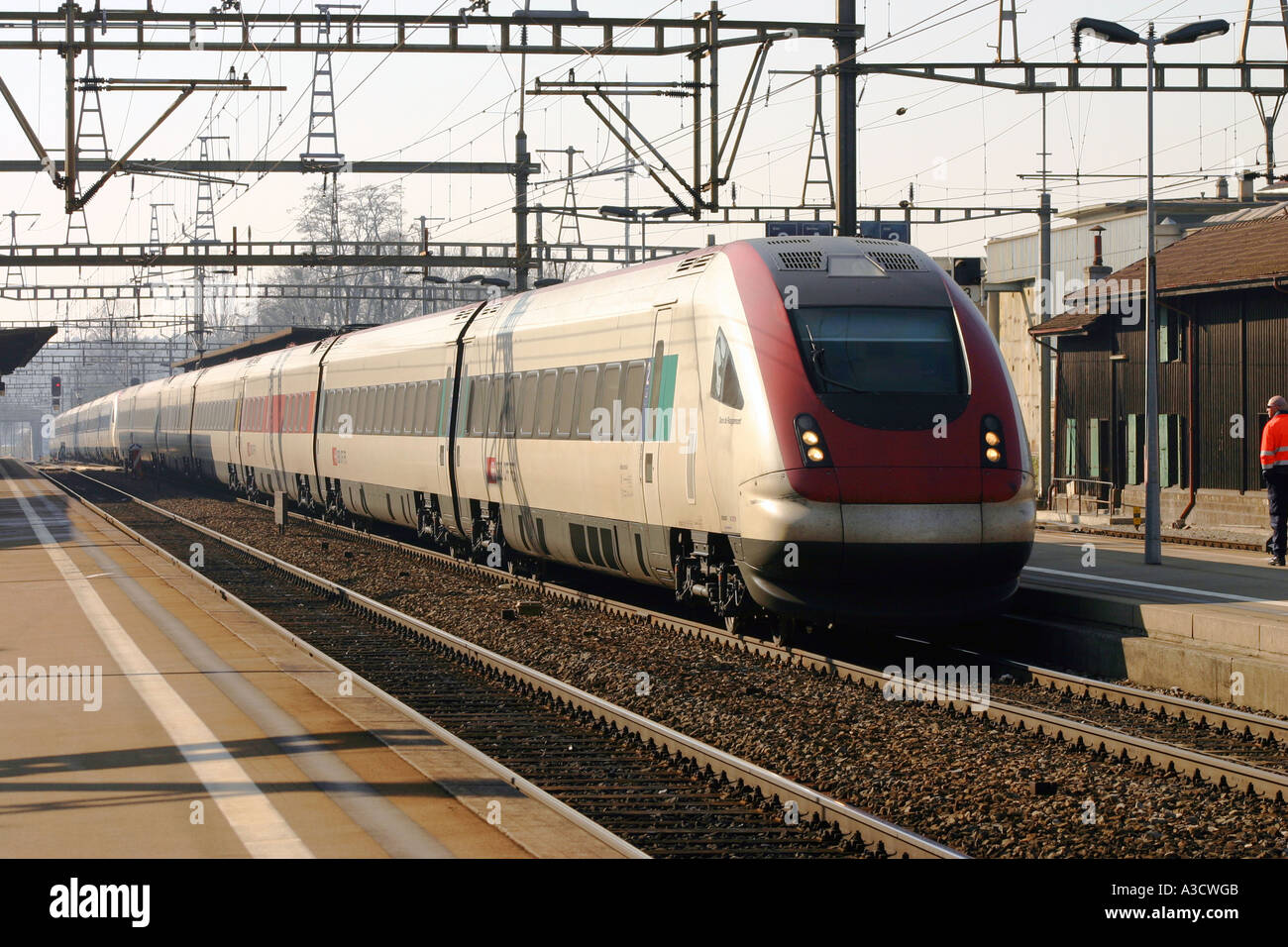 Swiss tilting train Banque de photographies et d’images à haute ...