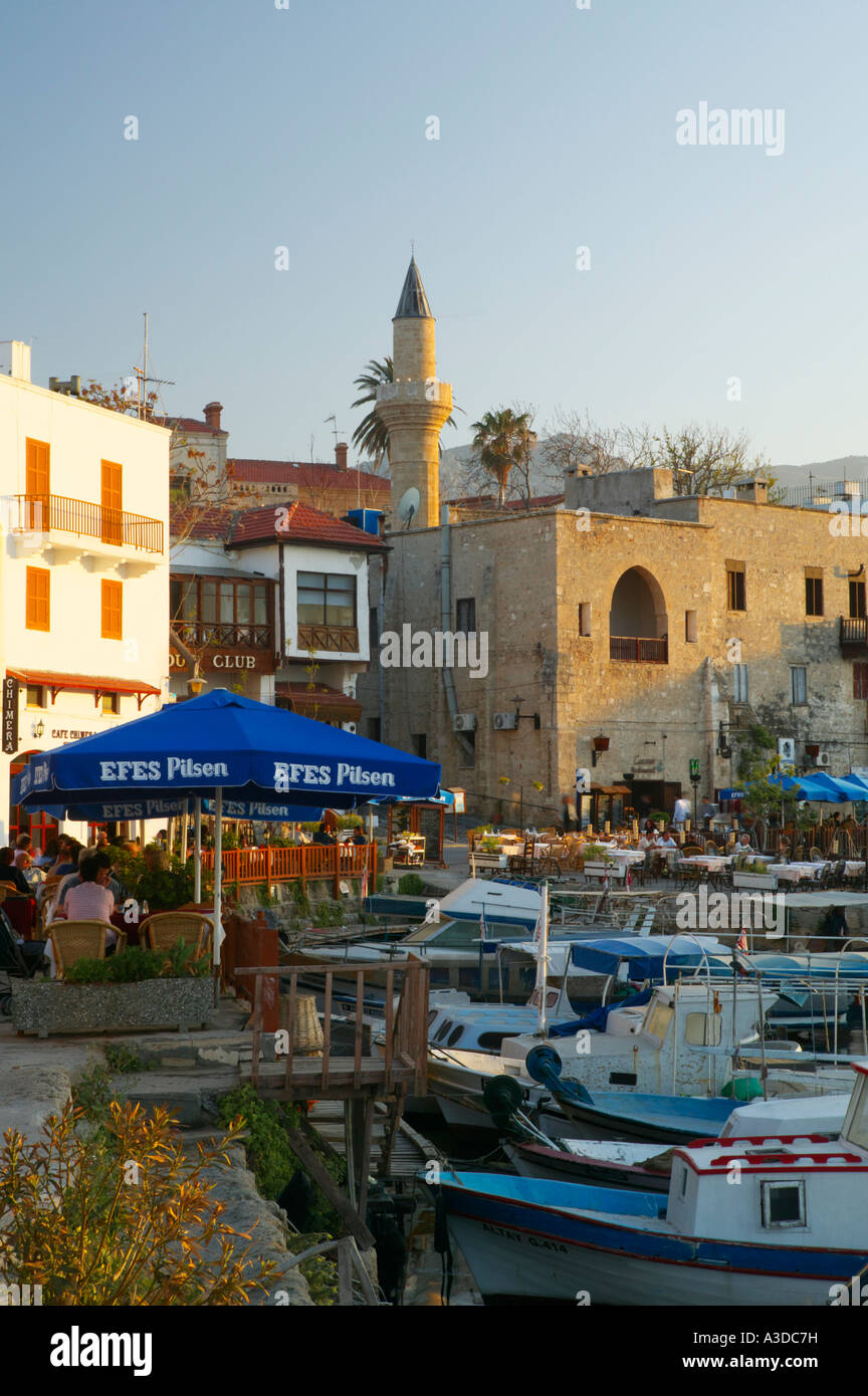 Girne kyrenia mosque minaret Banque de photographies et d’images à ...