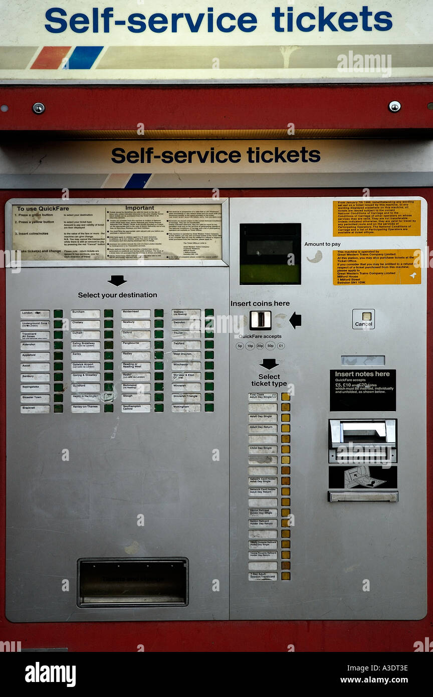 Distributeur automatique de billets en libre service Banque de ...