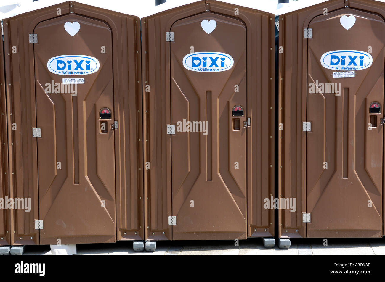 Dixi toilet Banque de photographies et d’images à haute résolution - Alamy