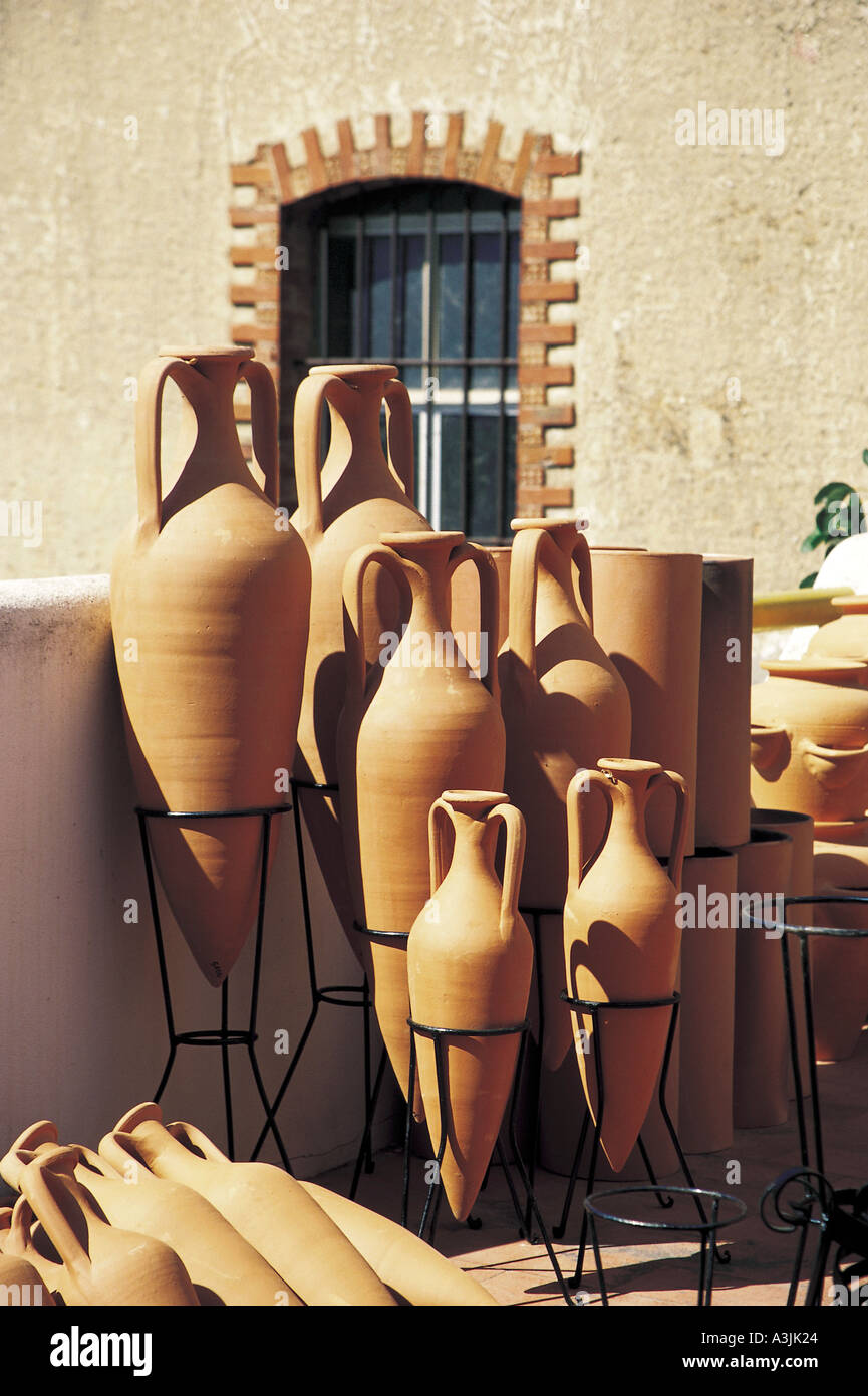 Amphores de stockage ou amphores de stockage Banque de photographies et ...