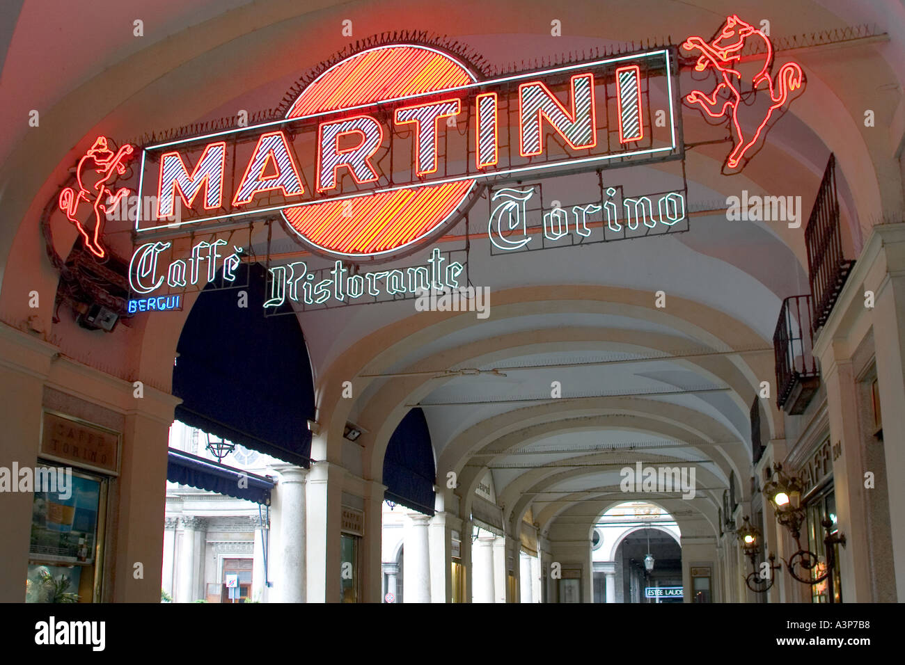 Cafe torino martini sign turin Banque de photographies et d’images à ...