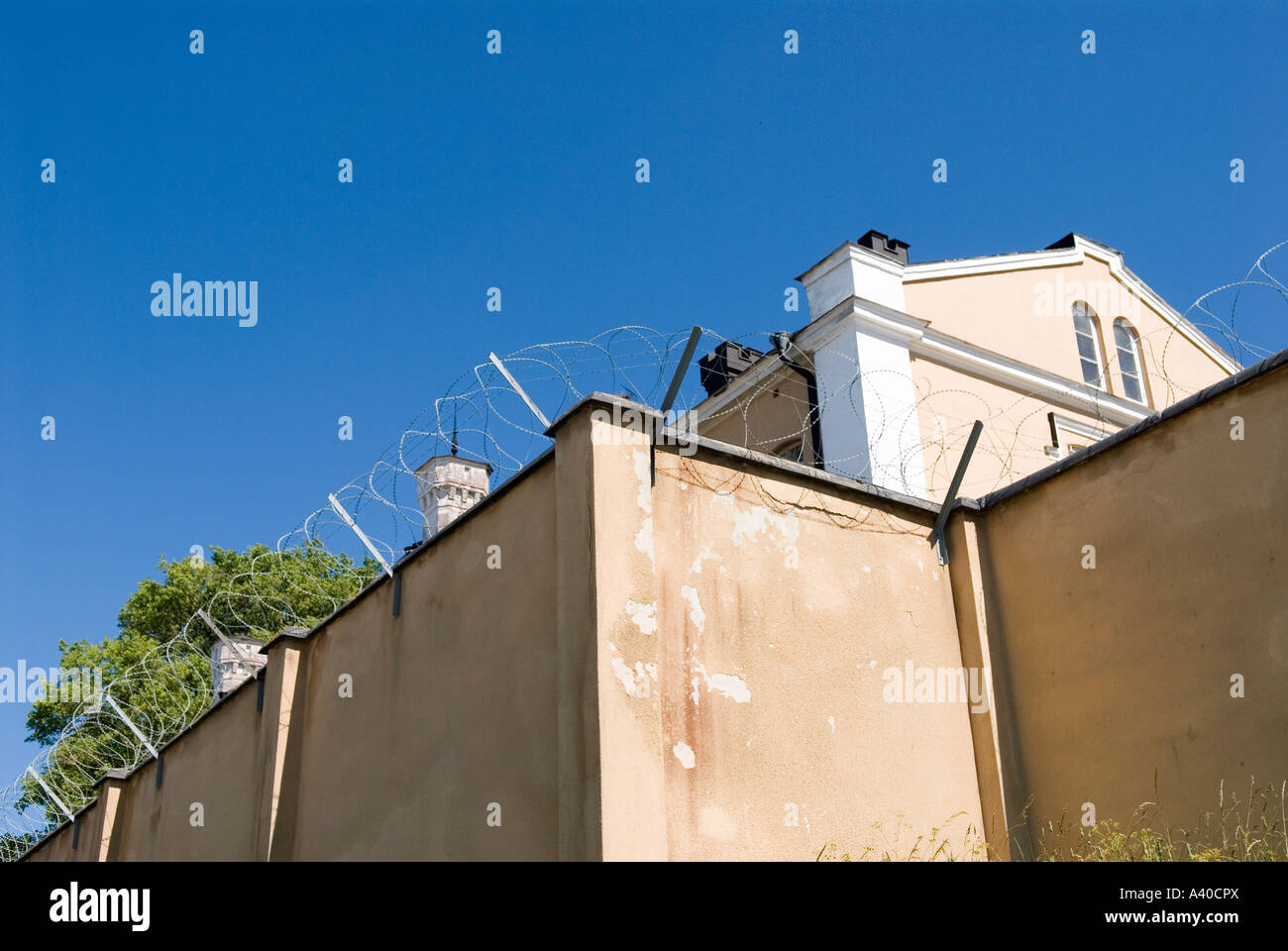 Clôture du centre de détention de la prison Banque de photographies et ...