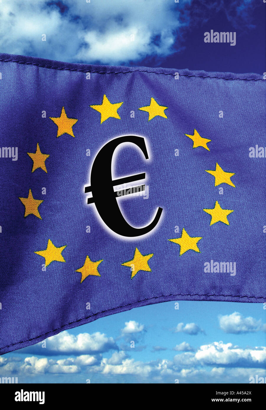 L'Union européenne drapeau avec symbole Euro Photo Stock - Alamy