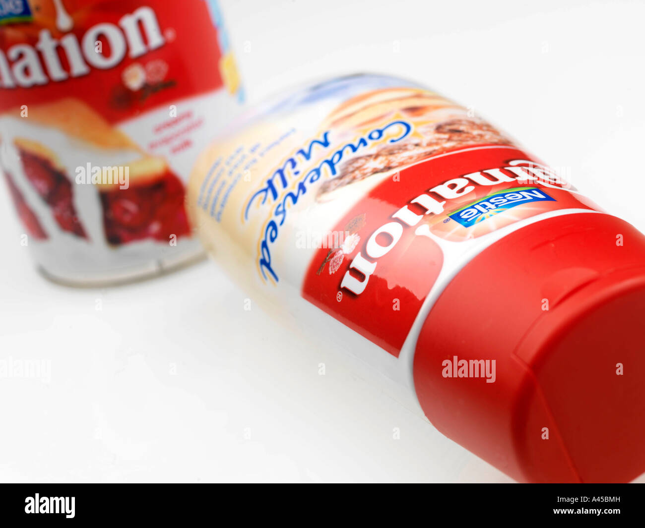 Condensed milk nestle Banque de photographies et d’images à haute ...