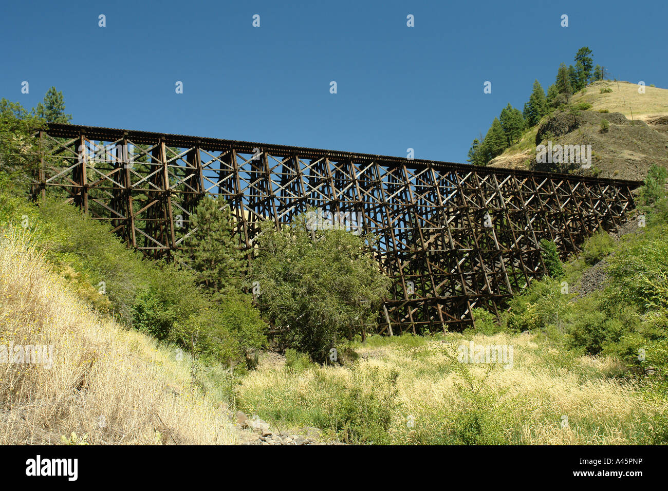 AJD56199, Cottonwood, ID, Idaho, Camas Prairie, 'Railroad sur pilotis ...