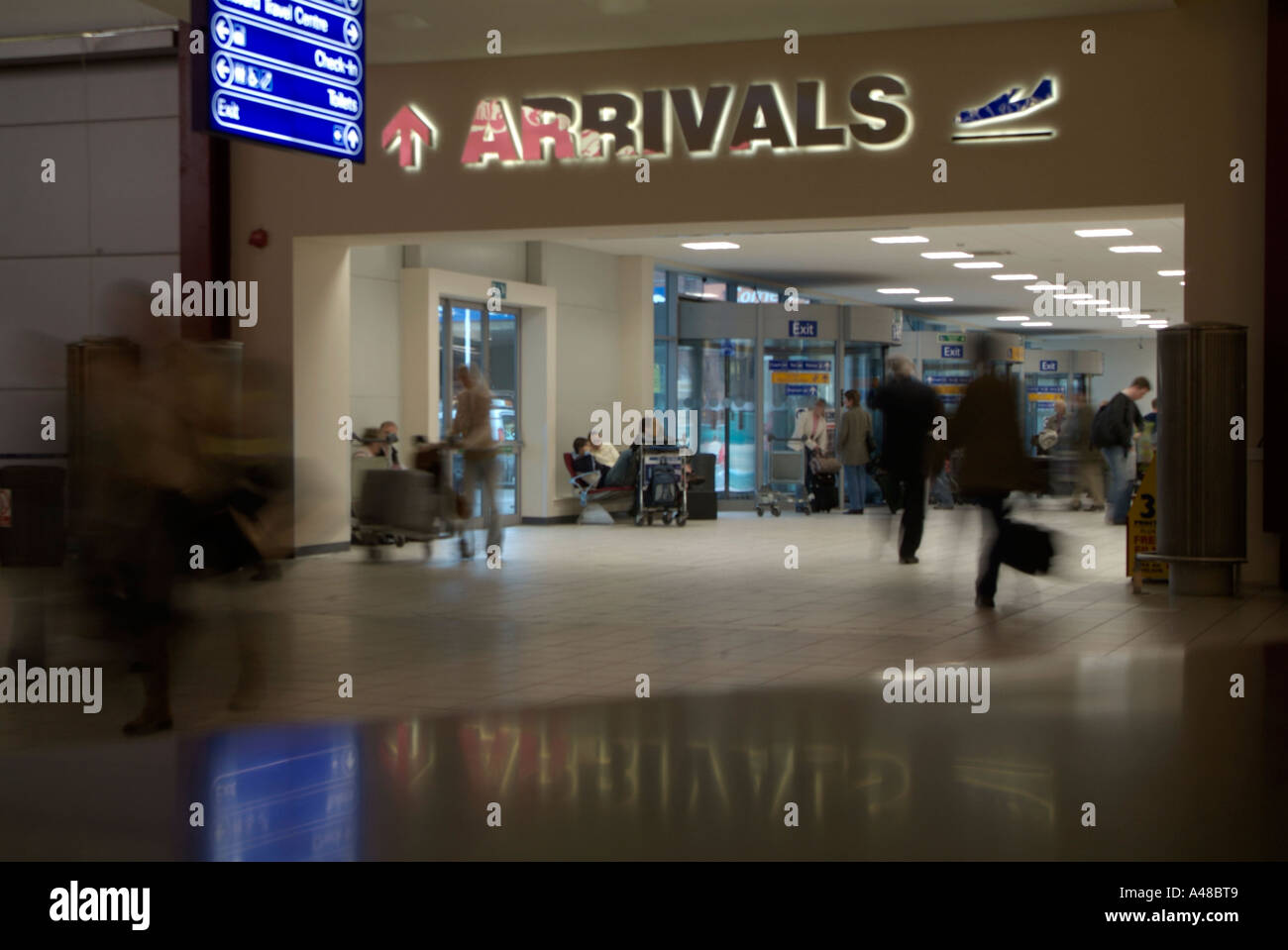 Inside arrivals Banque de photographies et d’images à haute résolution ...