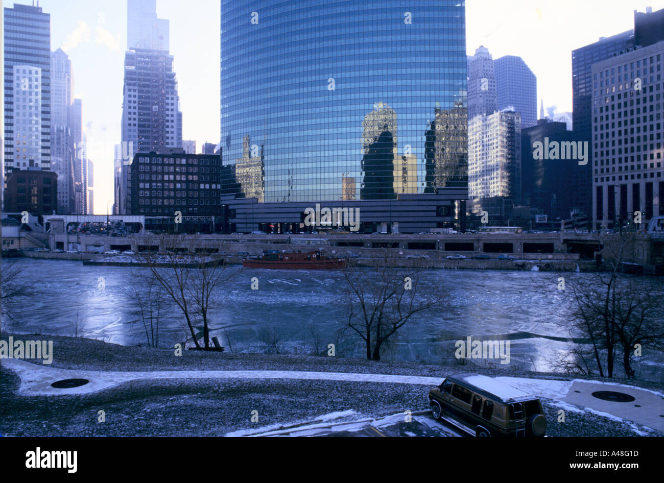 Chicago river ice winter Banque de photographies et d’images à haute ...
