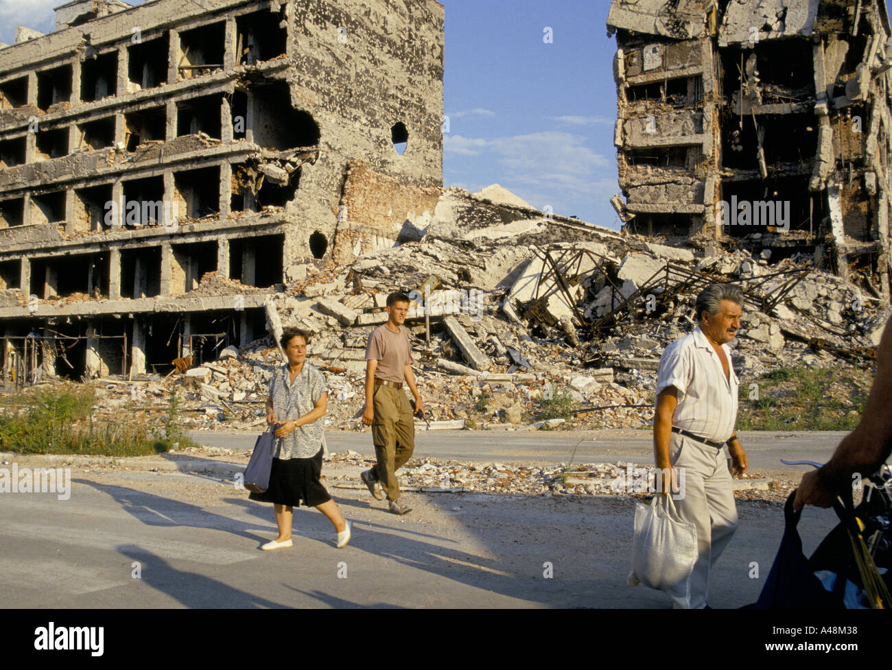 Siege of mostar Banque de photographies et d’images à haute résolution ...