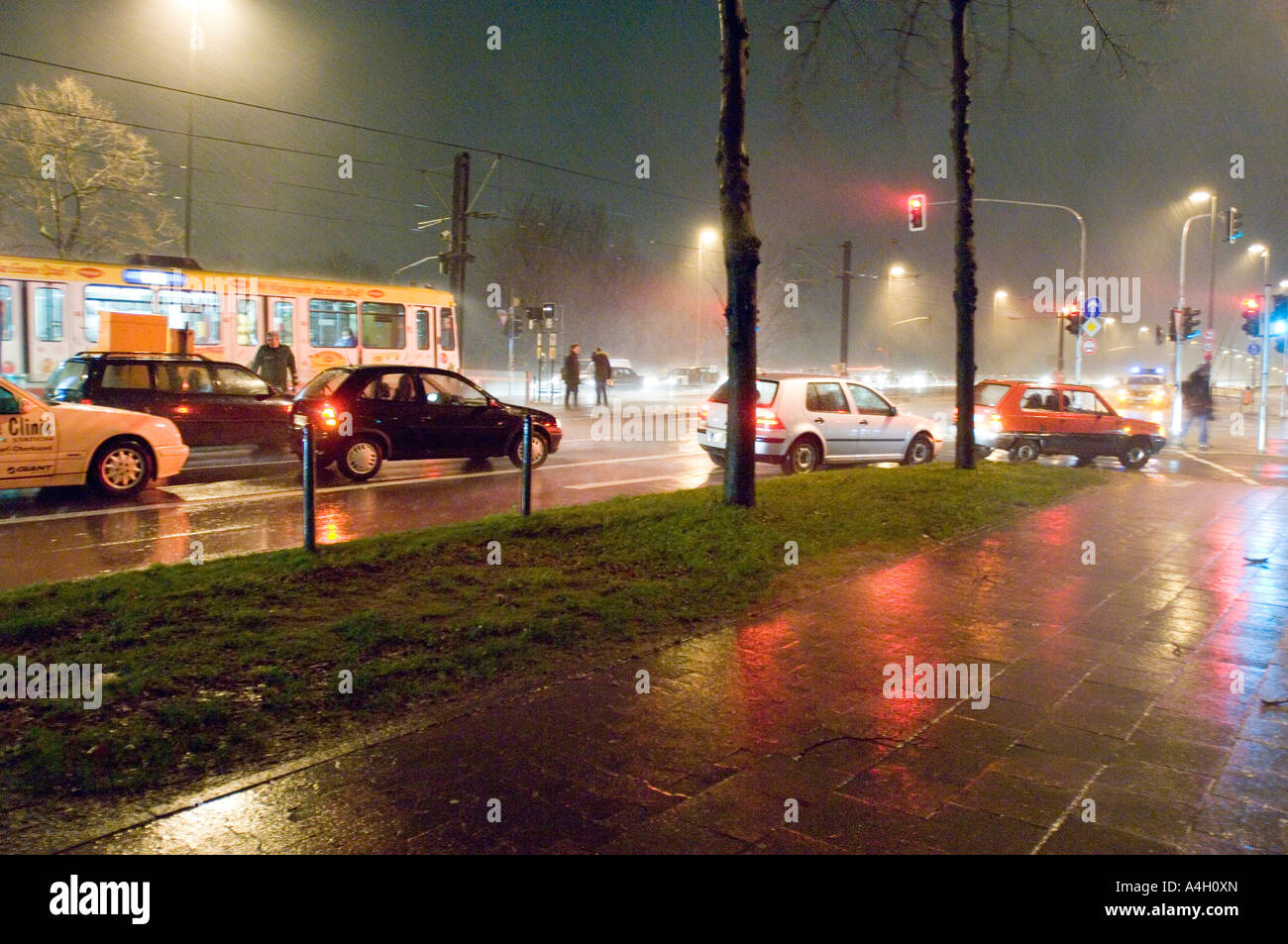 Temps inconfortable Banque de photographies et d’images à haute ...