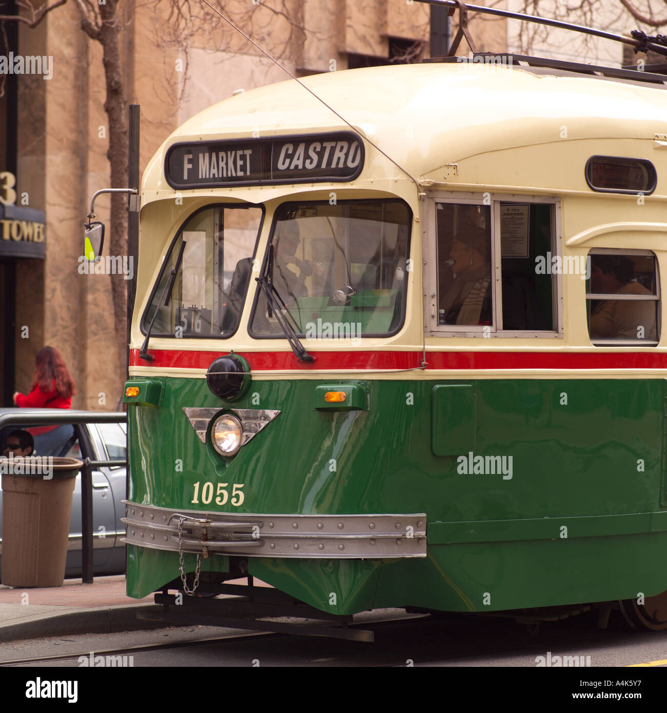 San francisco cable car driver Banque de photographies et d’images à ...