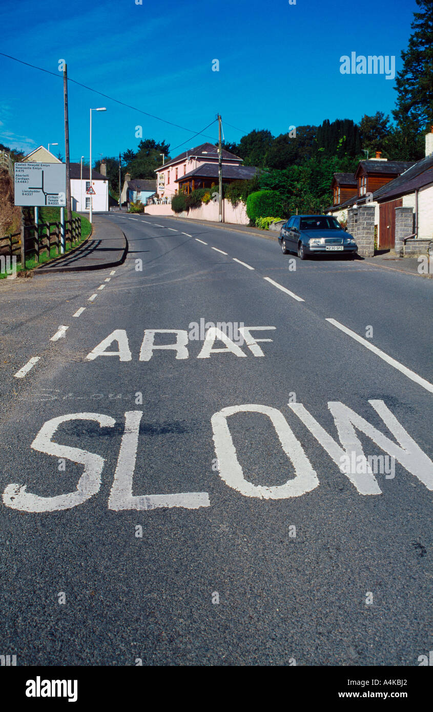 Slow araf welsh road wales britain Banque de photographies et d’images ...