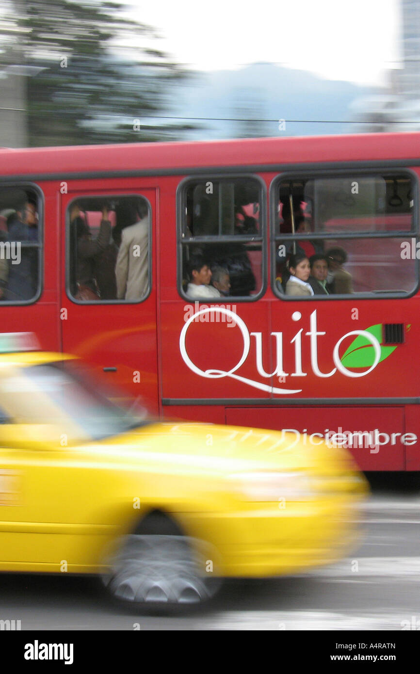 Quito taxi Banque de photographies et d’images à haute résolution - Alamy