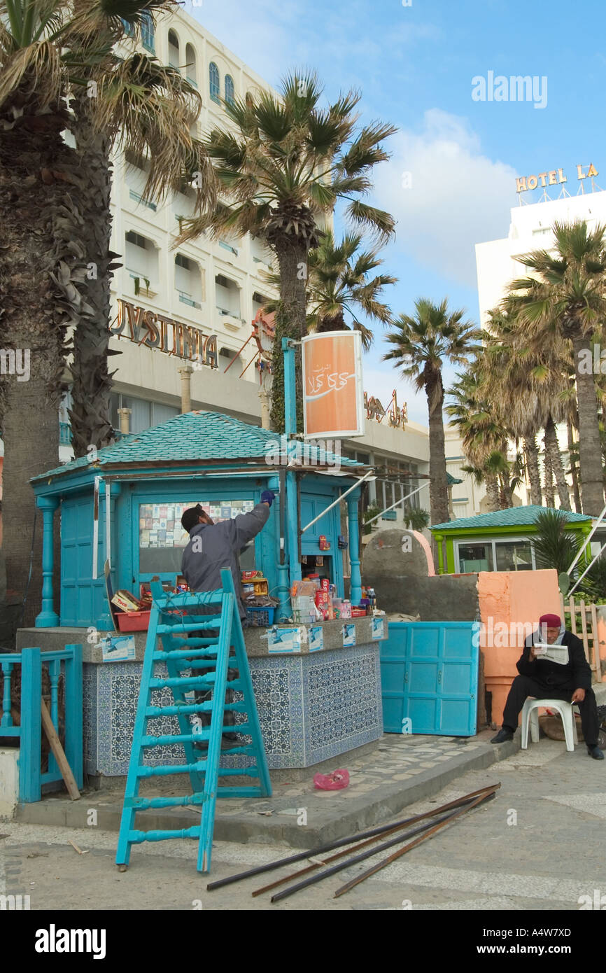 Kiosque à tabac Banque de photographies et d’images à haute résolution ...