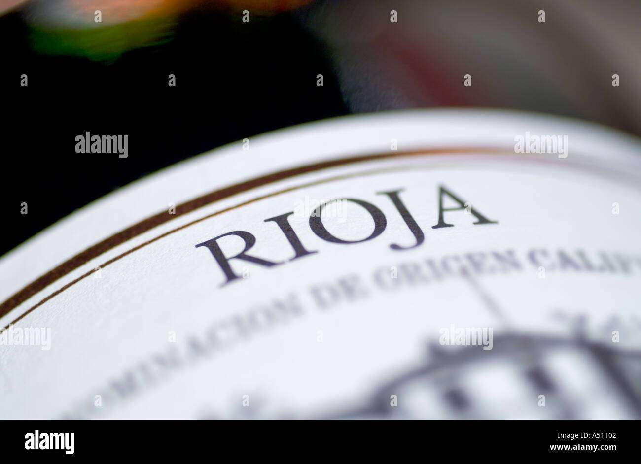 Rioja wine bottle label Banque de photographies et d’images à haute ...