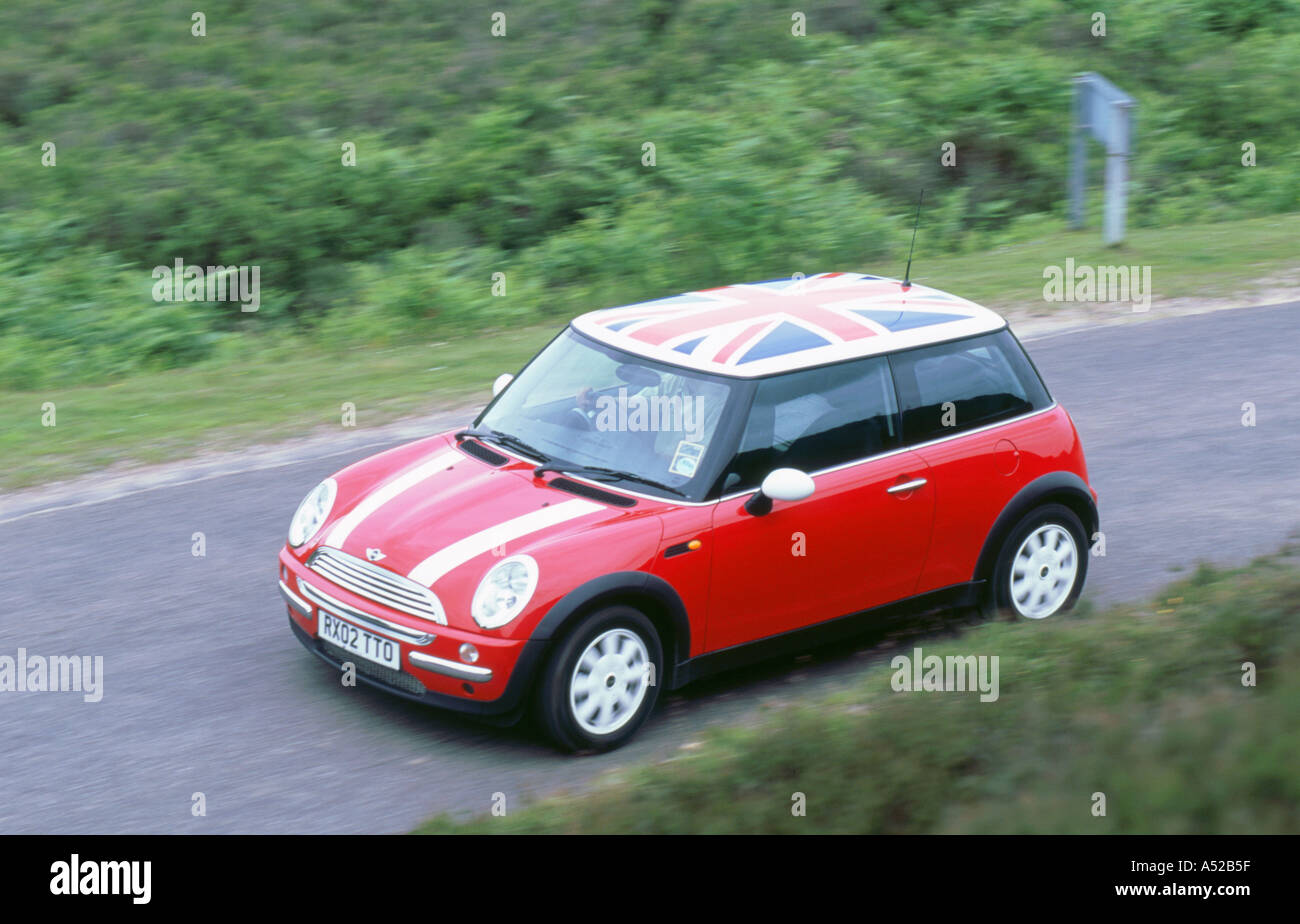 Mini cooper 2002 car Banque de photographies et d’images à haute ...