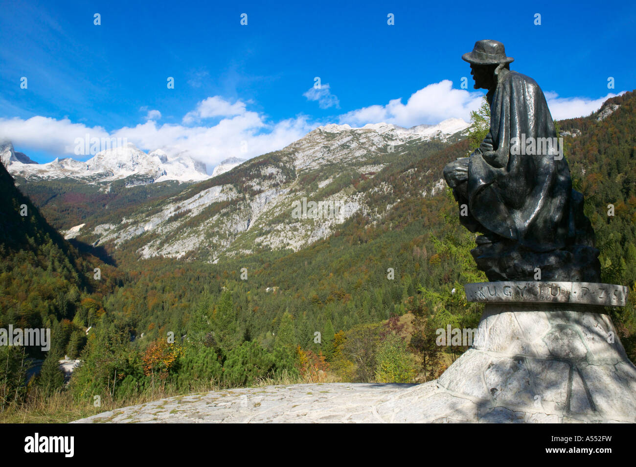 Le Monument Kugy, Trenta, la vallée de la soca, Slovénie, Gorenjska ...