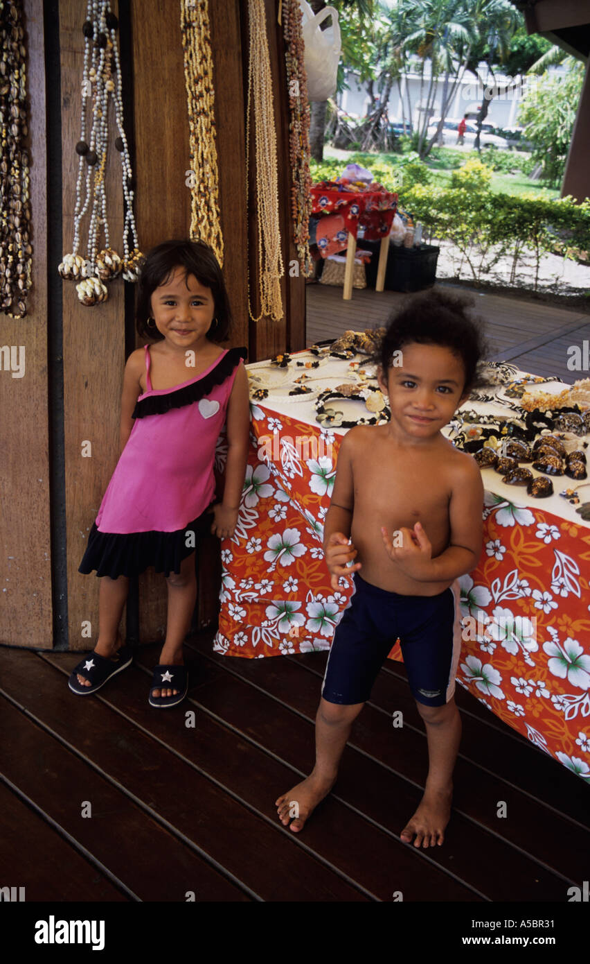 French polynesia tahiti island children Banque de photographies et d ...