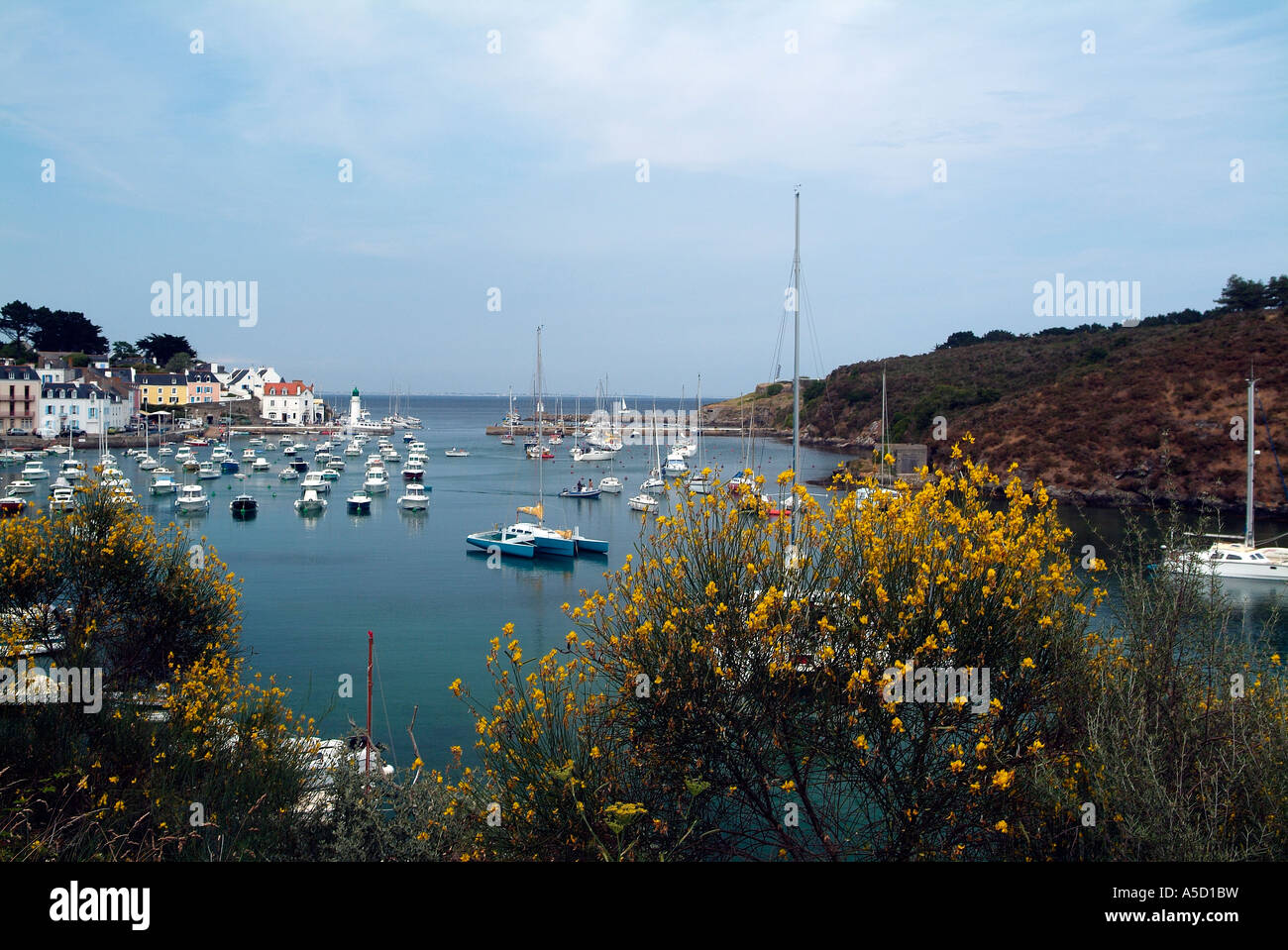 Port de sauzon Banque de photographies et d’images à haute résolution ...