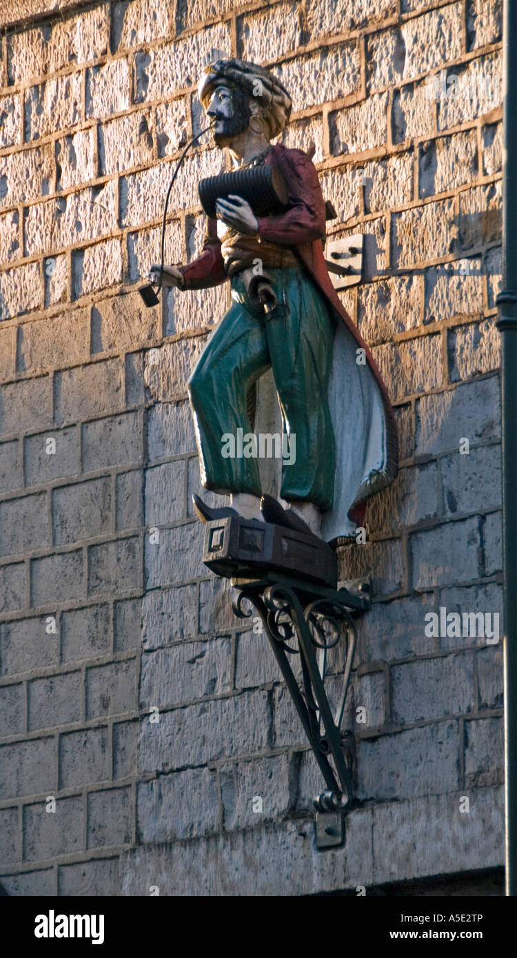 Snuff tobacco wood Banque de photographies et d’images à haute ...