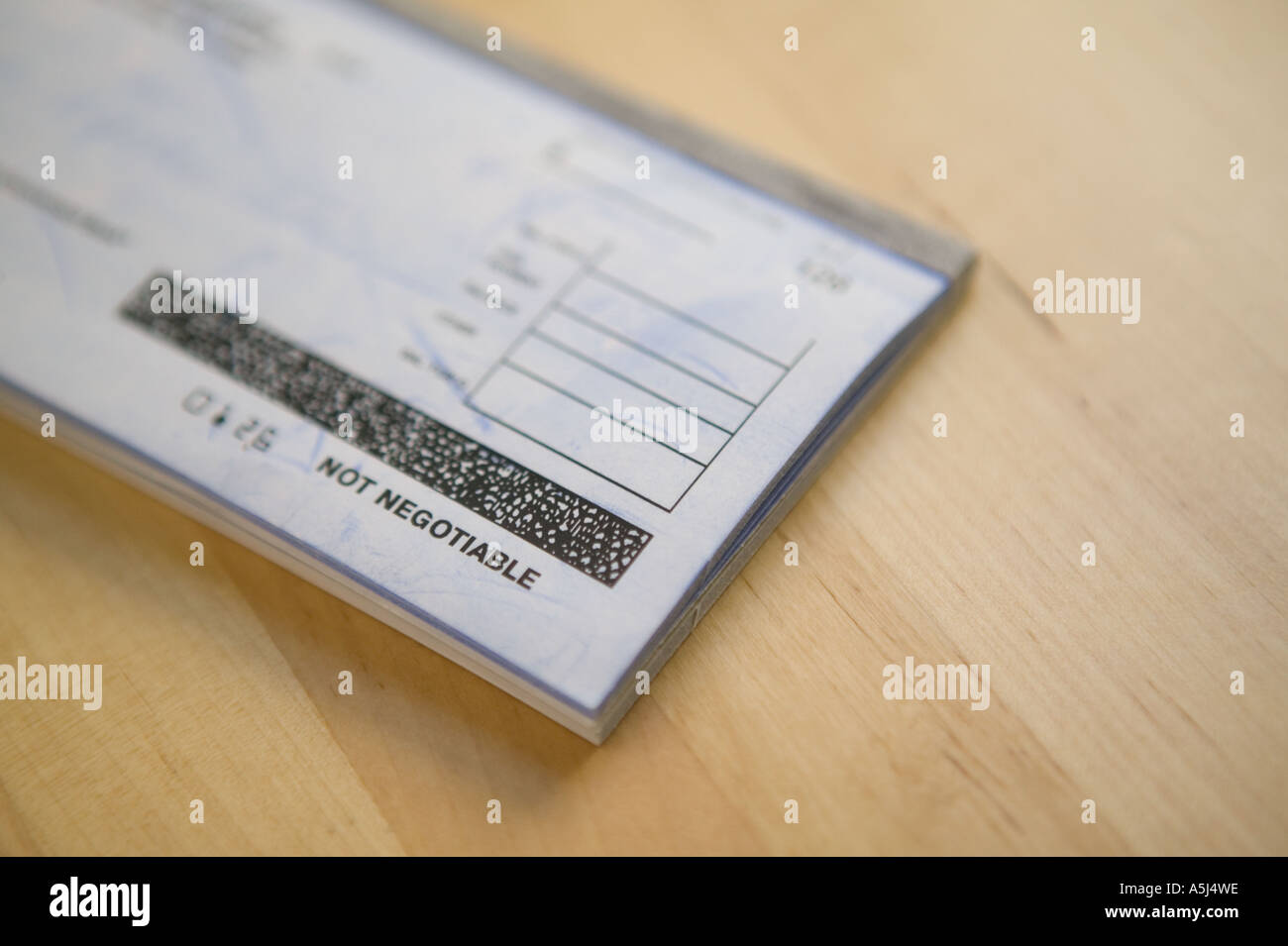 Carnet de chèque Banque de photographies et d’images à haute résolution ...