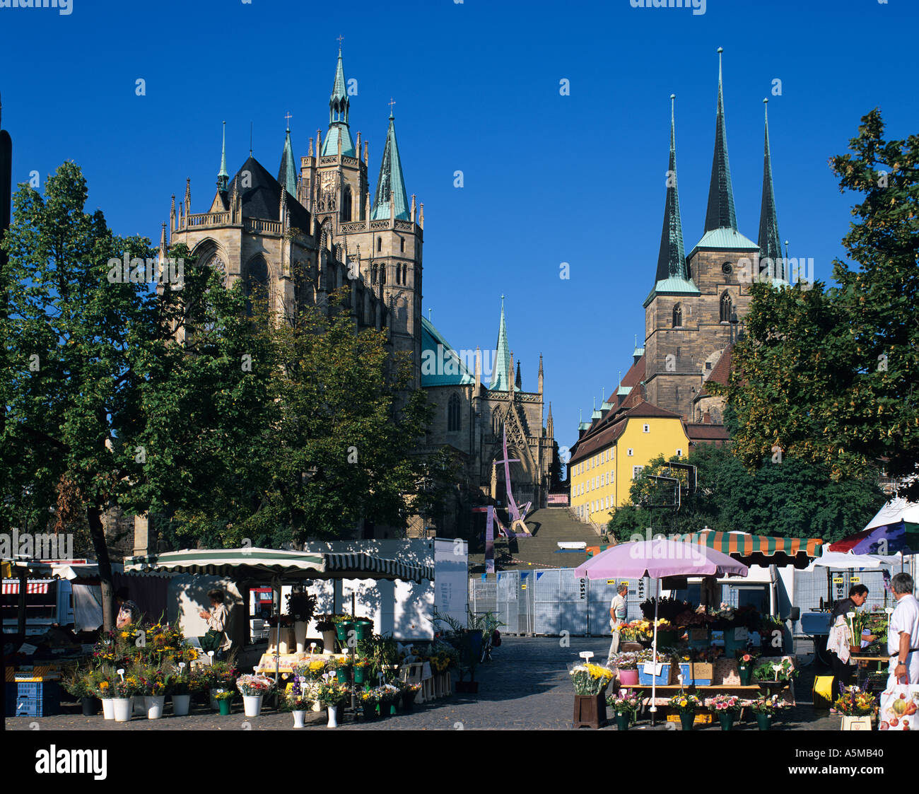 Erfurt dom severikirche domplatz Banque de photographies et d’images à ...