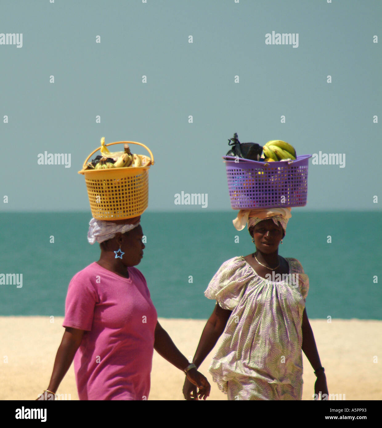 African Women Banjul Gambia Photos & African Women Banjul Gambia Images ...