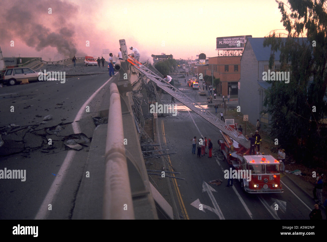 1989 san francisco earthquake Banque de photographies et d’images à ...