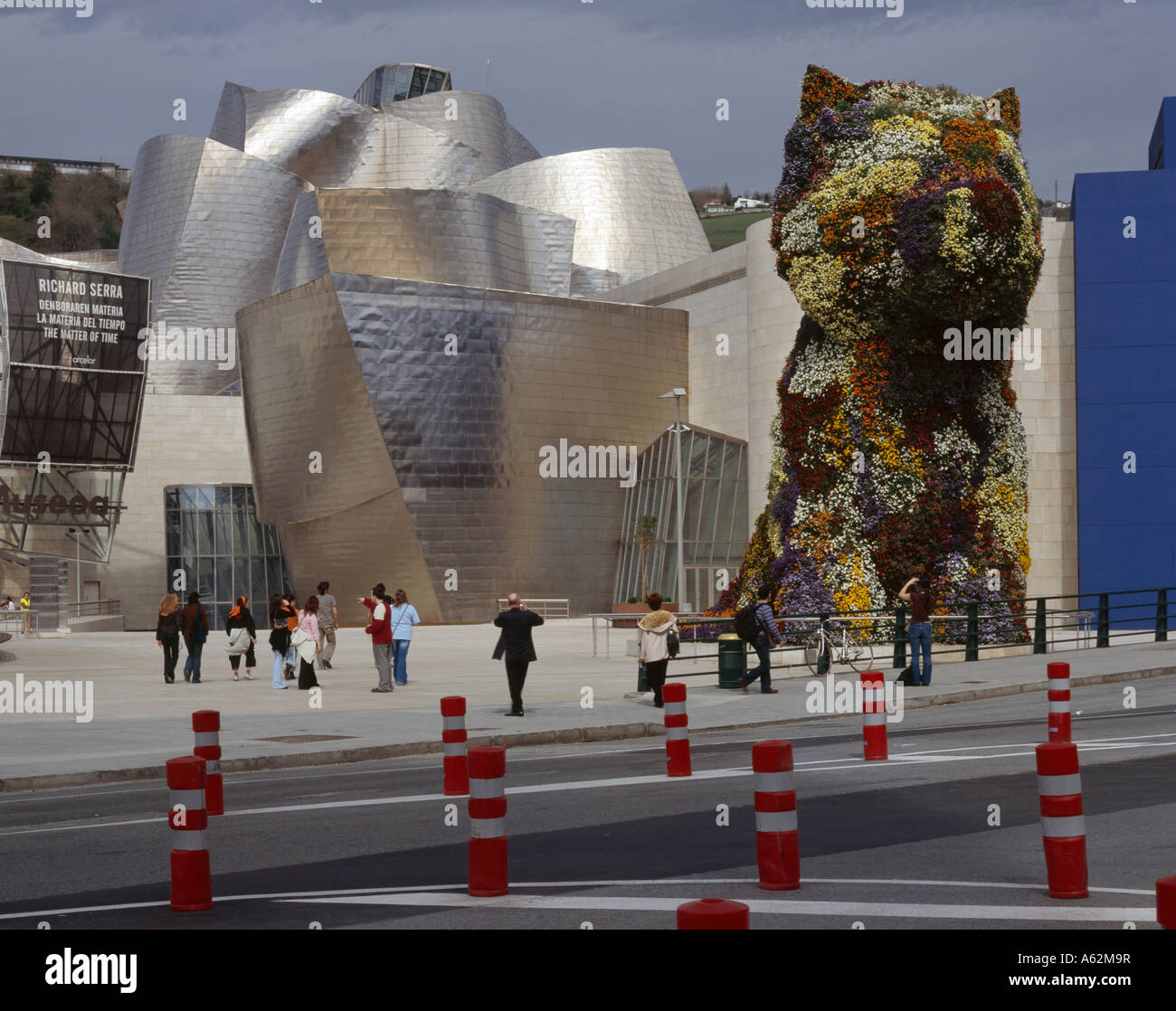 Guggenheim museum bilbao baskenland spanien Banque de photographies et ...