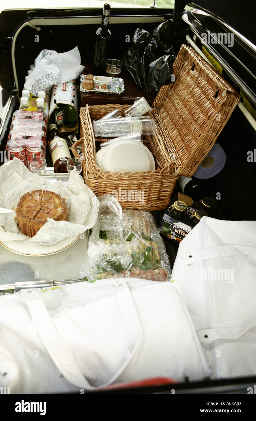Twickenham rugby match picnic in Banque de photographies et d’images à ...