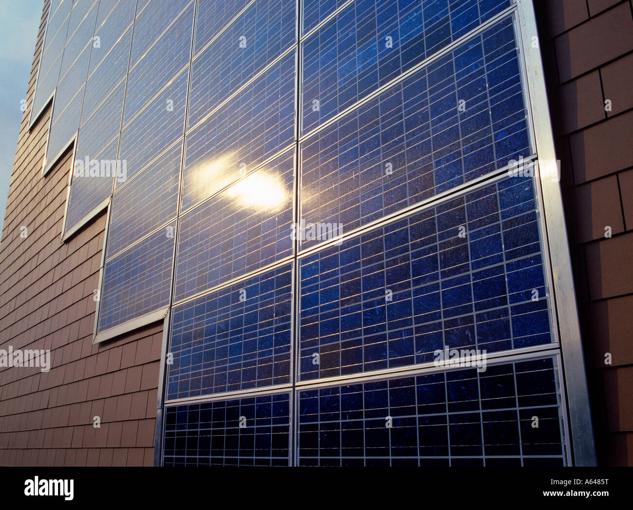 Façade de panneau solaire Banque de photographies et d’images à haute ...
