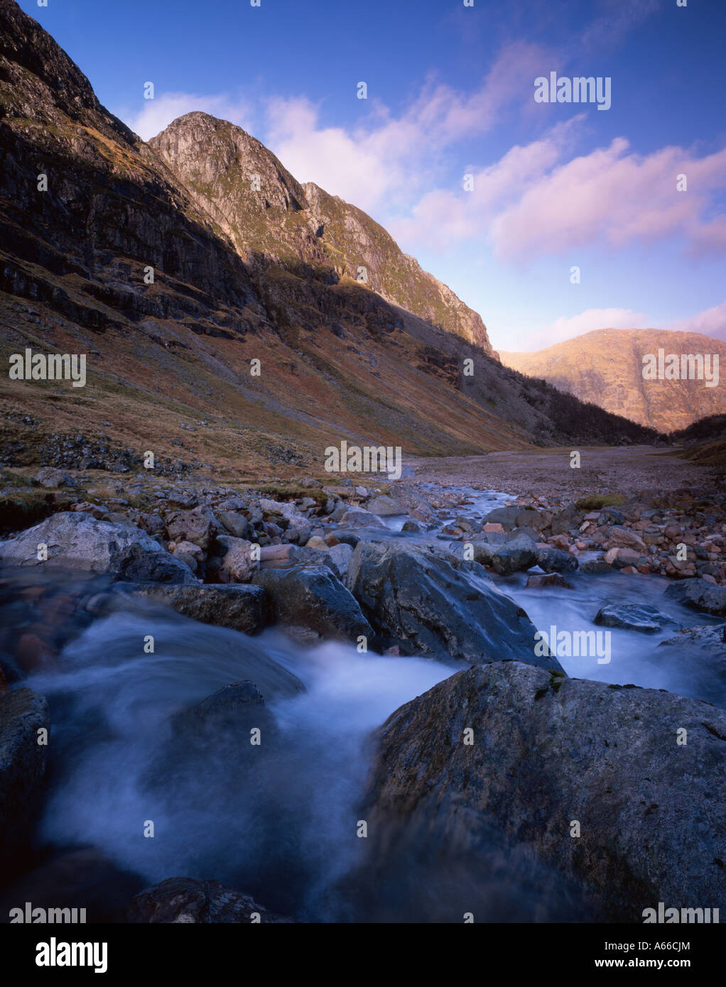 Lost valley glen coe scotland Banque de photographies et d’images à ...