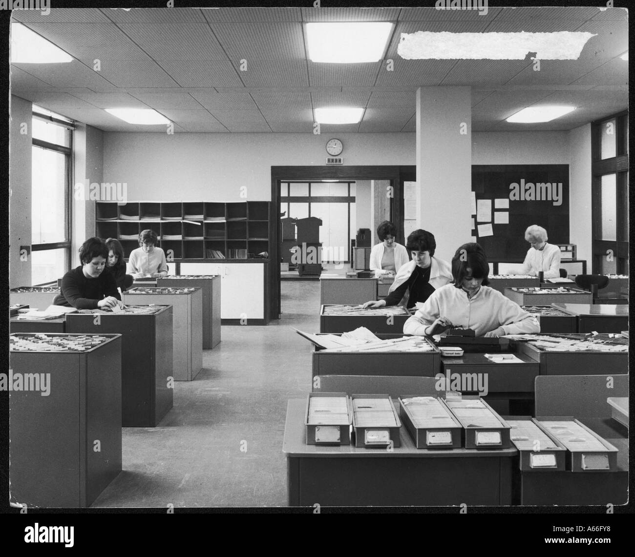 Women work 1970s Banque de photographies et d’images à haute résolution ...